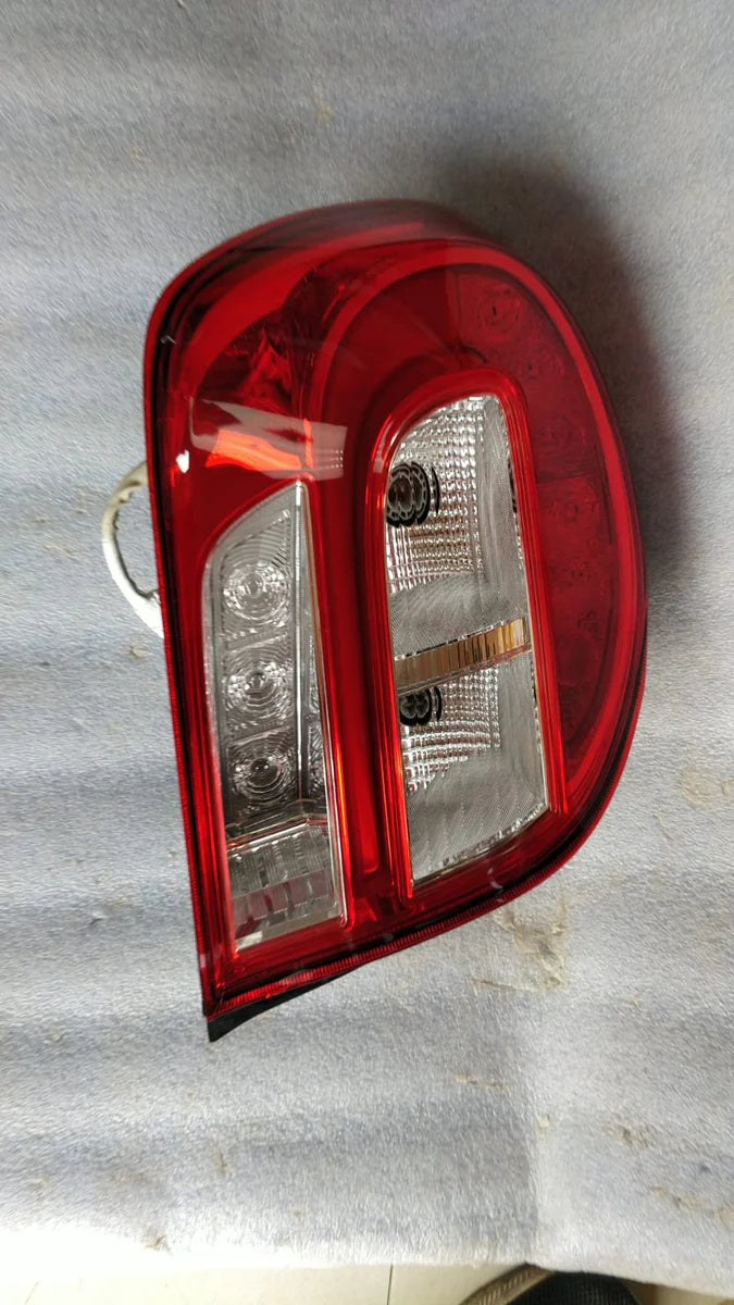 Front And Back View Of A Tail Lights New XUV 500 Concept Style Matrix